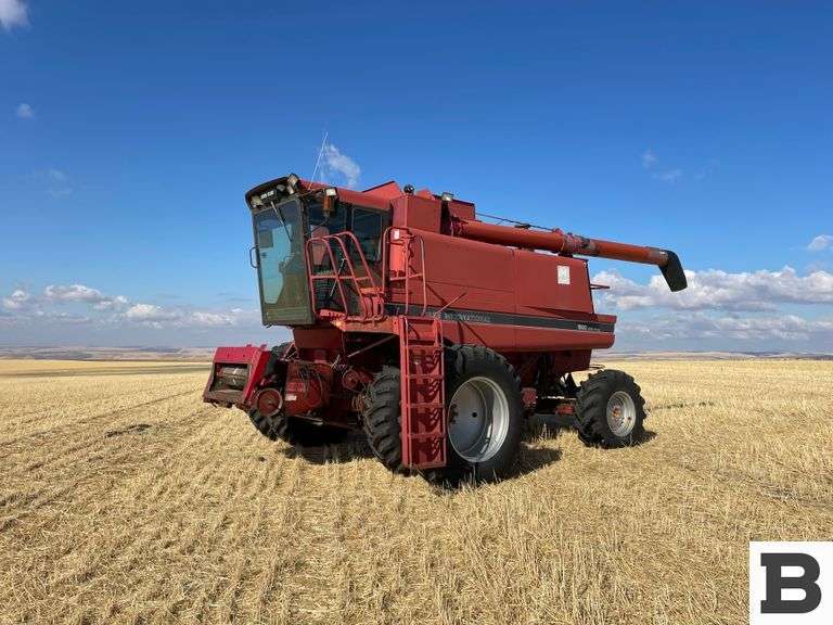 1991 Case IH 1680 Combine - Booker Auction Company