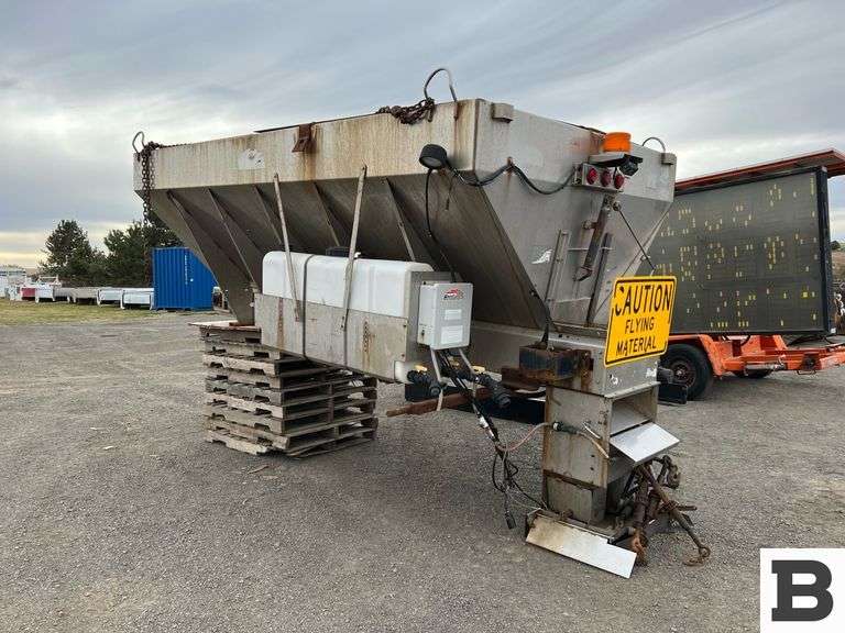 Spreader Box - Booker Auction Company