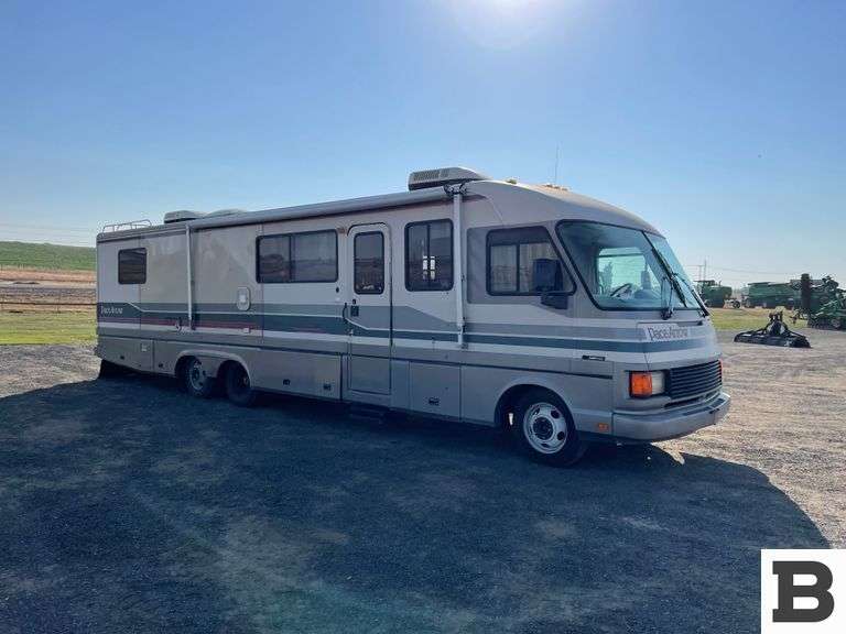 1992 Pace Arrow 37J Motorhome - Booker Auction Company