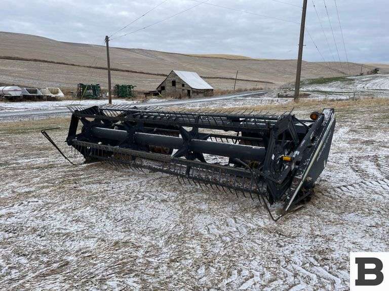 1996 MacDon 942 Multi-Crop Header - Booker Auction Company