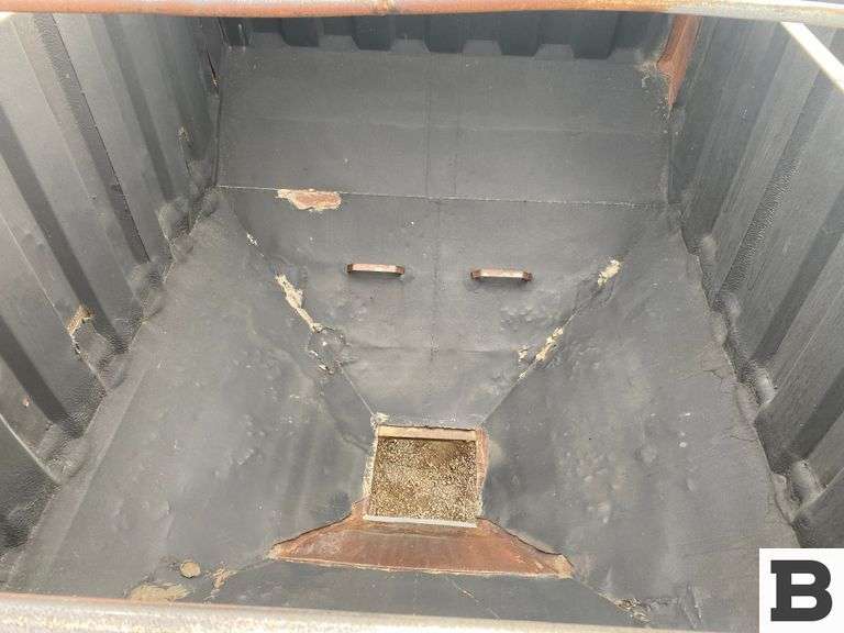 1997 Homemade Hopper Bottom Pup Grain Trailer - Booker Auction Company