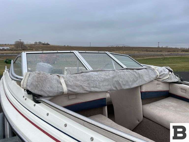 1985 Bayliner 1600 Capri Boat - Booker Auction Company