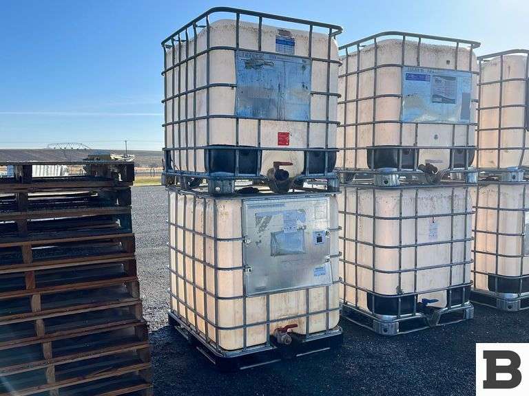 275 Gallon Plastic Shuttle Totes - Booker Auction Company