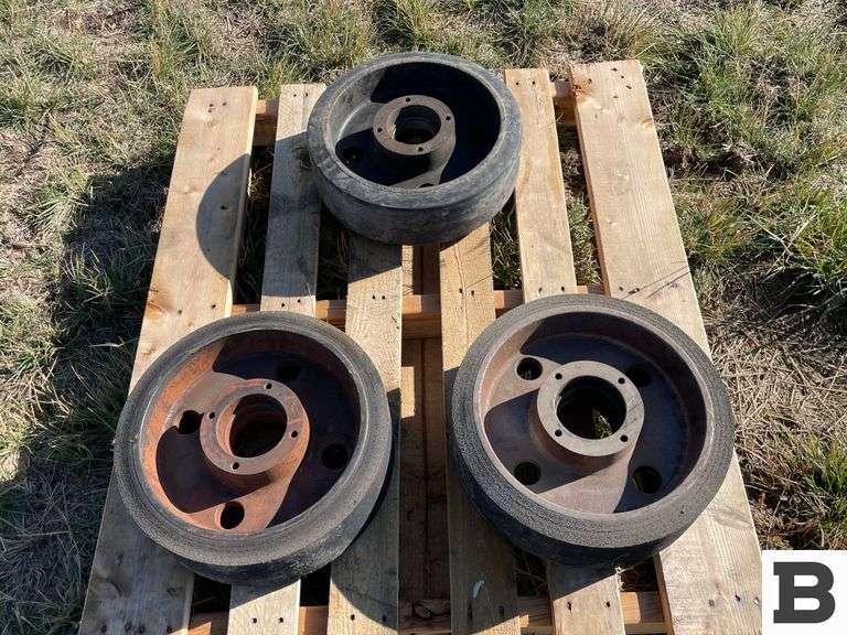 JD 8400T Narrow Boogie Wheels - Booker Auction Company