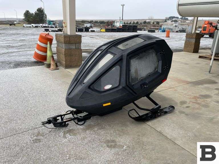 Equinox 685 Snowcoach - Booker Auction Company