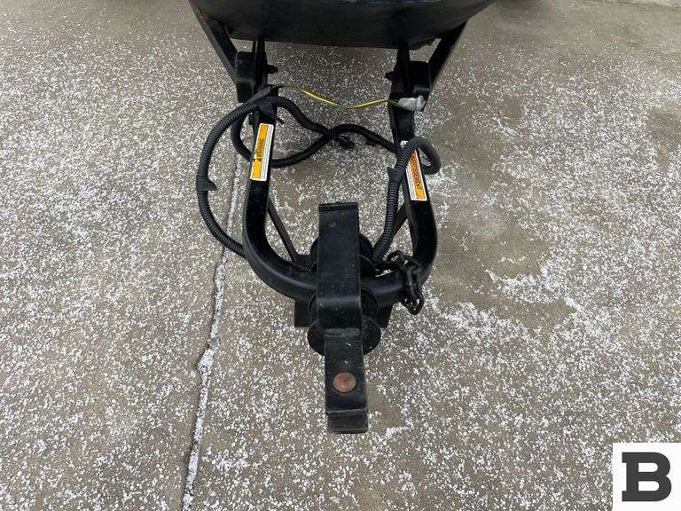 Equinox 685 Snowcoach - Booker Auction Company