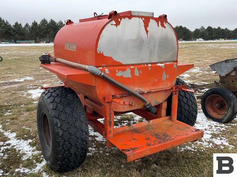 Rears Pul Tank 500 Gallon Sprayer - Booker Auction Company