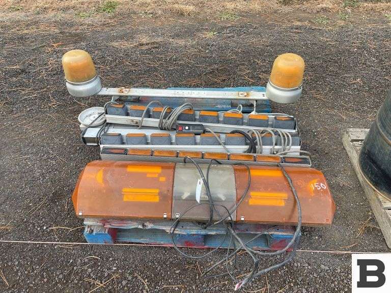 Oversize Load Lights - Booker Auction Company