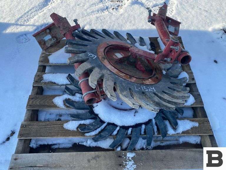 Hay Saver Wheels - Booker Auction Company