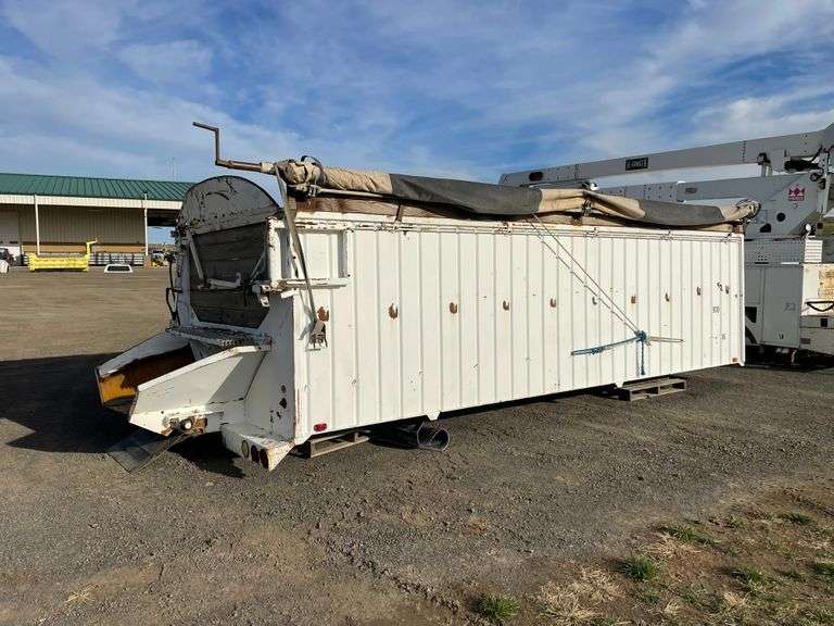 Spudnik Self Unloading Bed - Booker Auction Company