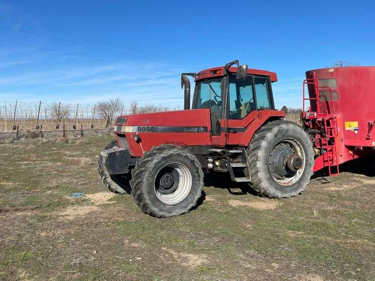 1997 Case IH 8950 Tractor - Booker Auction Company