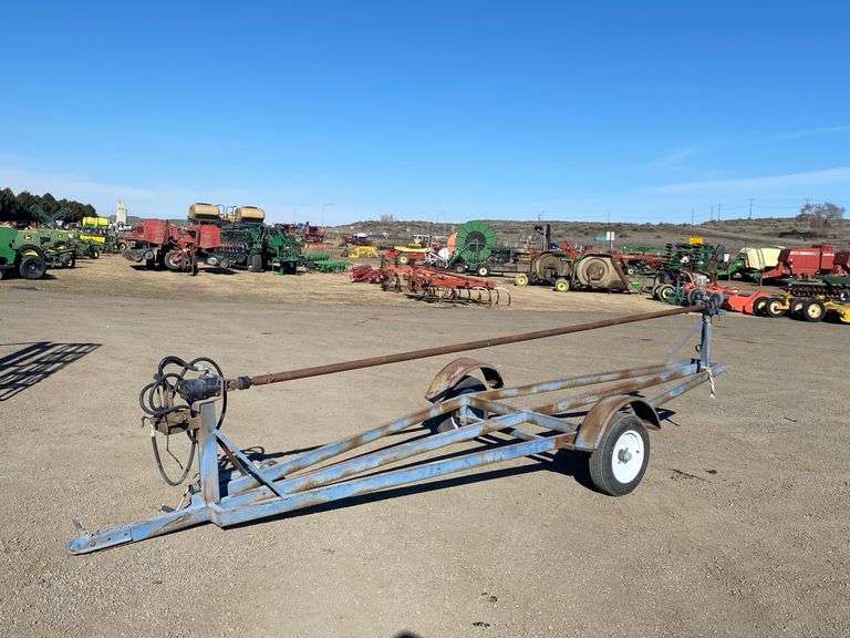 Extenday Roll Up Trailer - Booker Auction Company