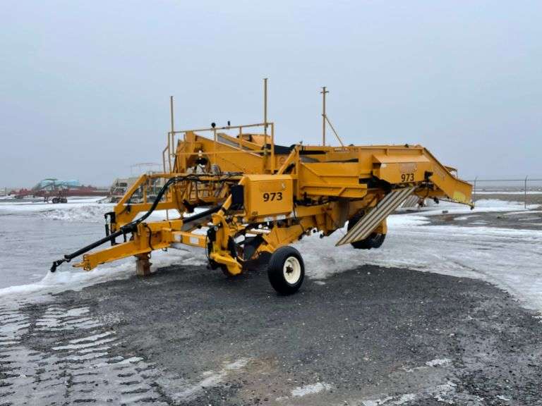 2011 Double L 973 4 Row Potato Harvester - Booker Auction Company