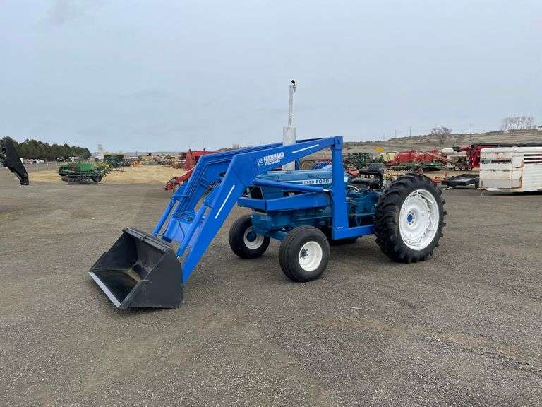 Ford 5500 Tractor - Booker Auction Company