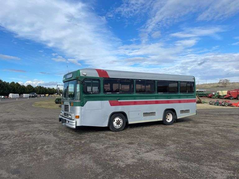 1998 Blue Bird Bus - Booker Auction Company