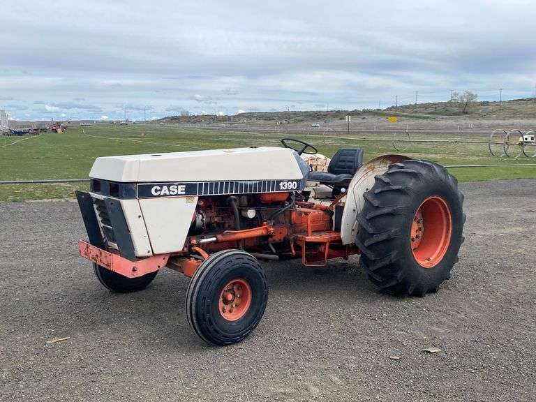 Case 1390 Tractor - Booker Auction Company