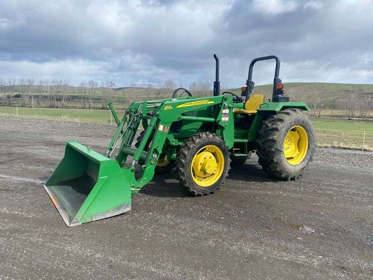 2012 John Deere 5065E Tractor - Booker Auction Company