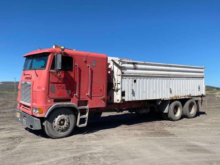 1997 Freightliner FLB COE Potato Truck - Booker Auction Company
