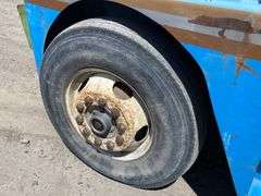 1991 Roadrunner Hay Squeeze - Booker Auction Company