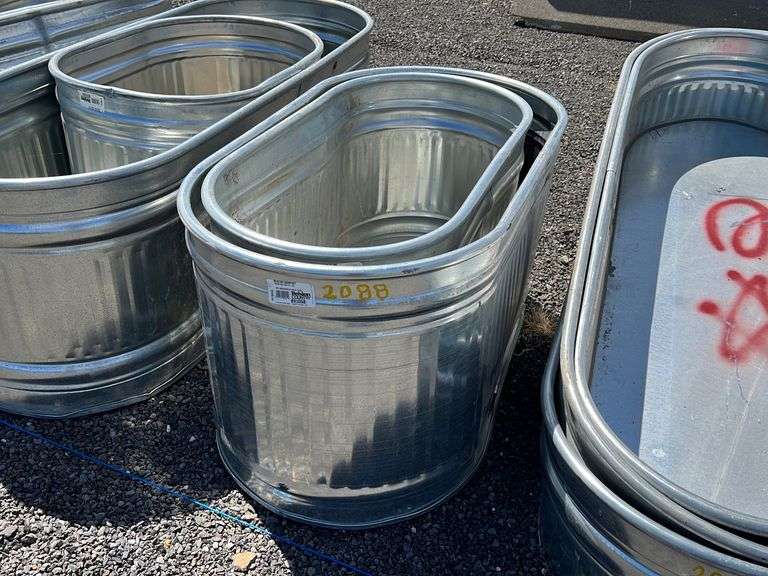 Round End Livestock Tanks - Booker Auction Company