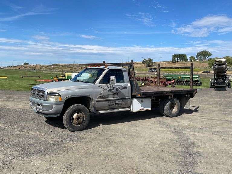 1998 Dodge Ram 3500 Flatbed Pickup - Booker Auction Company