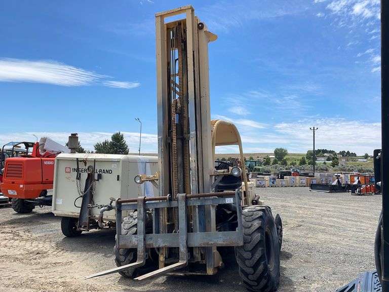 Champ 350HLD Fork Lift - Booker Auction Company