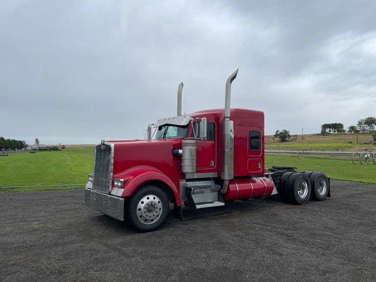 1996 Kenworth W900 Truck Tractor - Booker Auction Company