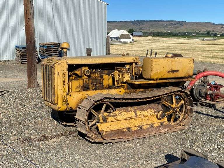 Caterpillar D2 Crawler Tractor - Booker Auction Company