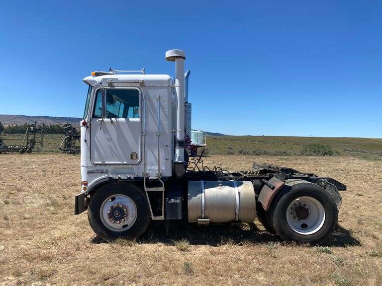 1983 Kenworth K100 COE Tractor Truck - Booker Auction Company