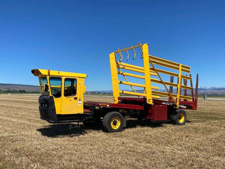 2004 New Holland BW28 Bale Wagon - Booker Auction Company
