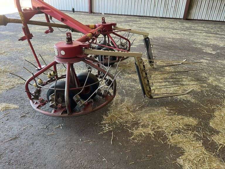 Haybob 300 Tedder - Booker Auction Company