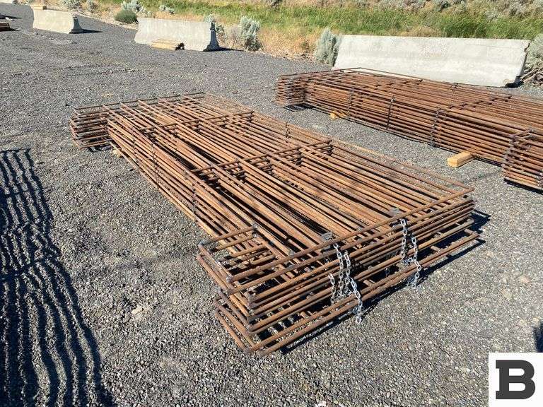 12' Sucker Rod Panels - Booker Auction Company