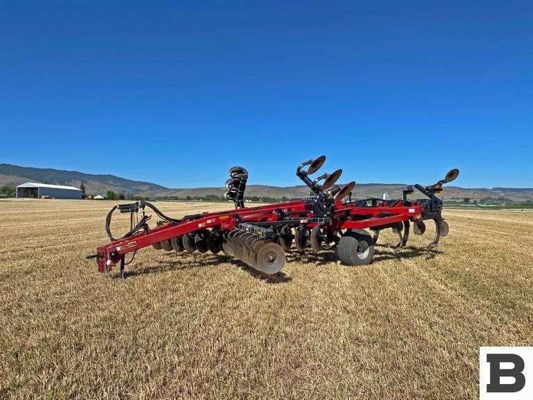 2013 Case IH 730C Ecolo Tiger Disc Ripper - Booker Auction Company
