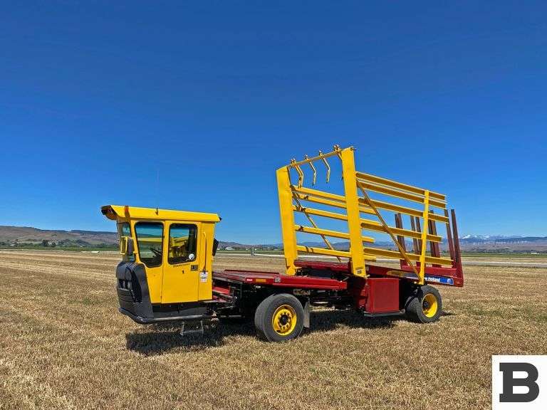 2008 New Holland H9880 Bale Wagon - Booker Auction Company