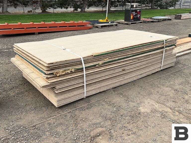 4x8 LP Siding - Booker Auction Company