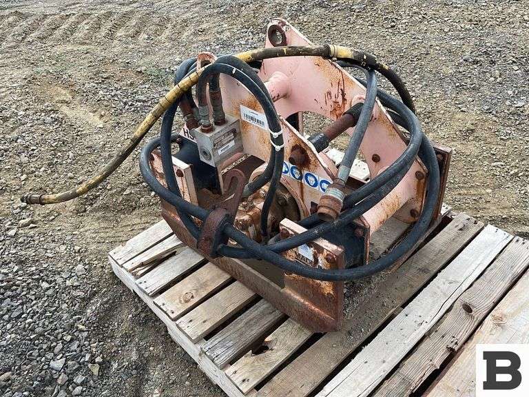 Stanley HS-6000 Vibratory Plate Compactor Attachment - Booker Auction ...