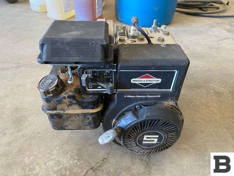 Briggs & Straton 5HP Motor - Booker Auction Company