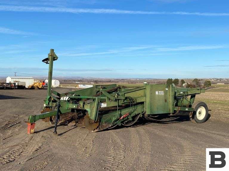 Lockwood L6130-04109 Windrower - Booker Auction Company
