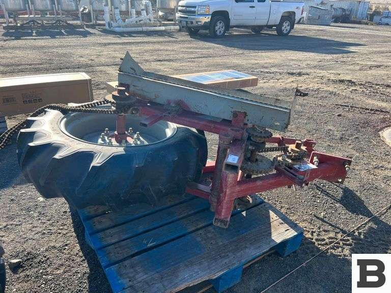 Spudnik 8400 Potato Planter Parts - Booker Auction Company