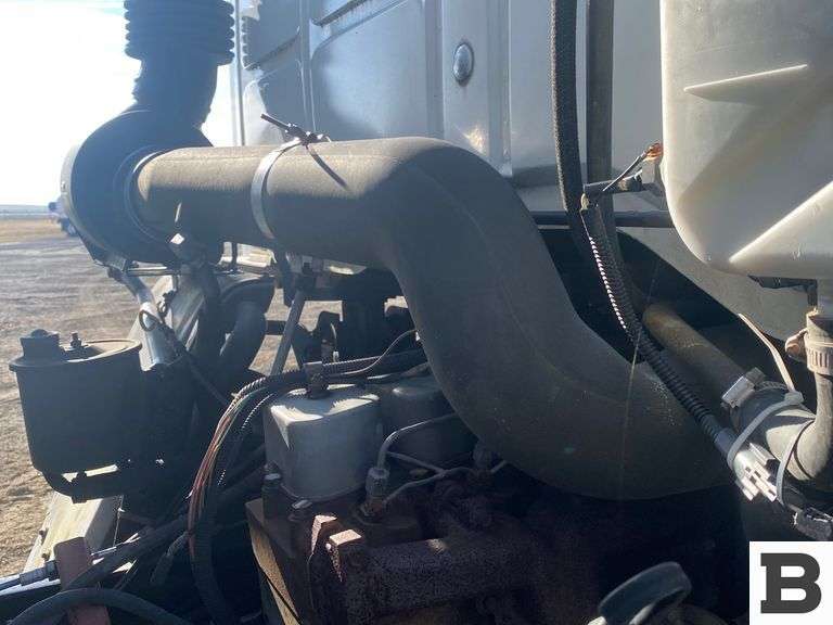 1994 Ford CF7000 Box Van Truck - Booker Auction Company