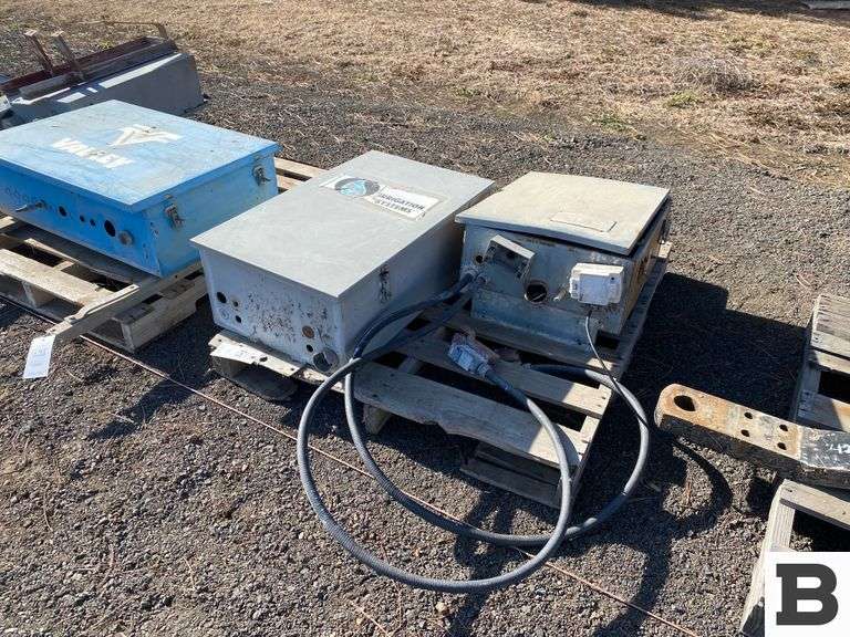 Reinke Irrigation Control Box, Irrigation Control Box - Booker Auction ...