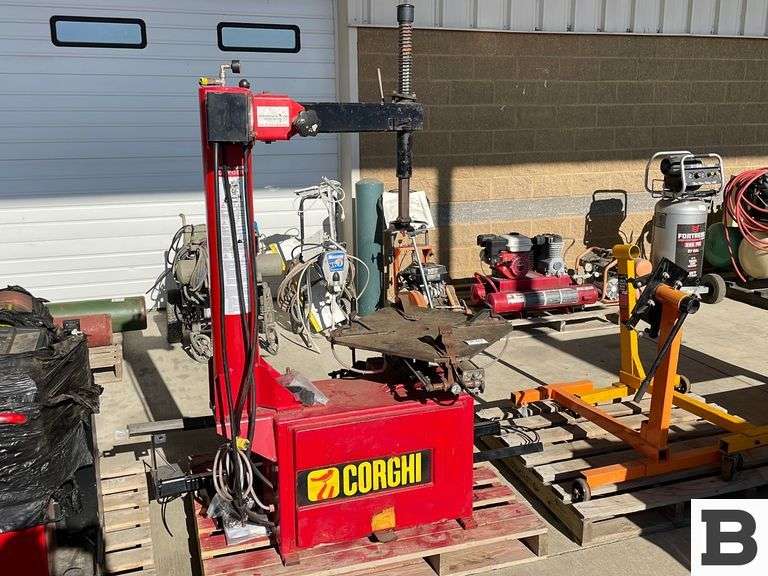 Corghi A9824TI Swing Arm Tire Changer - Booker Auction Company
