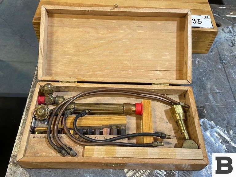 Double Head Torch - Booker Auction Company