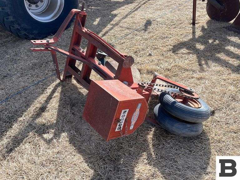 Elston Gopher Machine - Booker Auction Company