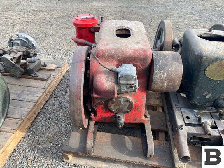 International Harvester Co LB Engine - Booker Auction Company