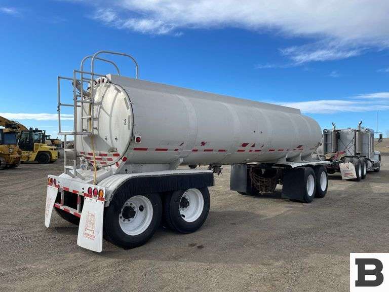 1978 Beall Nurse Rig Semi Trailer - Booker Auction Company