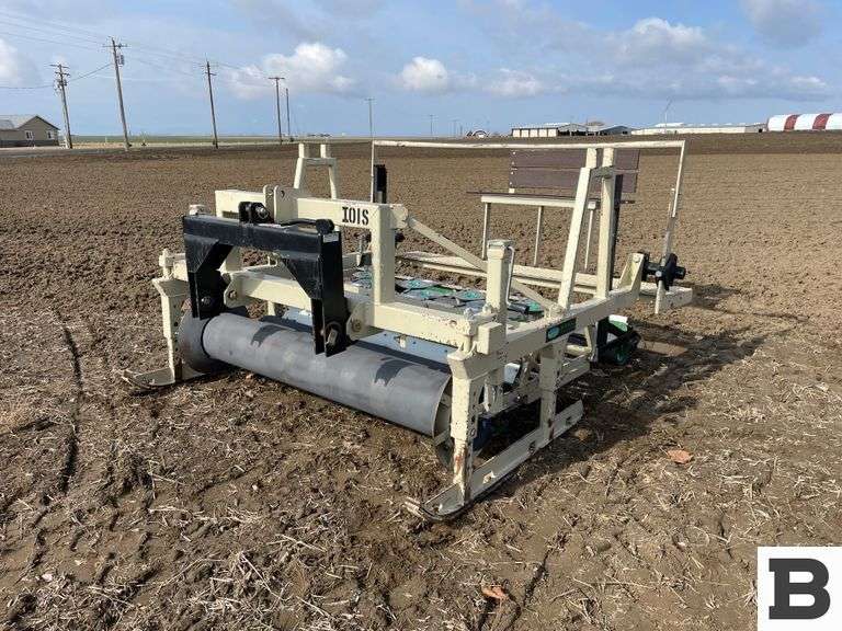 Sutton Ag Spider Planter - Booker Auction Company