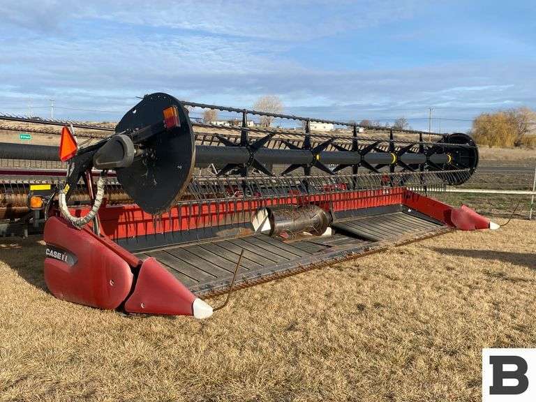 2014 Case IH 3152 Draper Header - Booker Auction Company