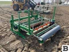 Sutton Ag Stanhay Belt Planter - Booker Auction Company