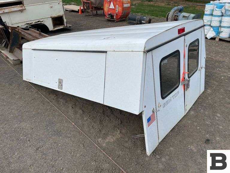 Gem Top Pickup Canopy - Booker Auction Company